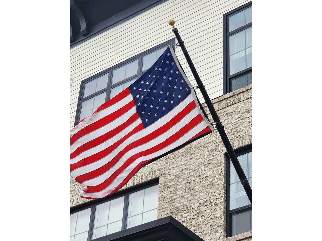 Outrigger Non-Tangle Flagpole Assembly • Flagsource Unlimited